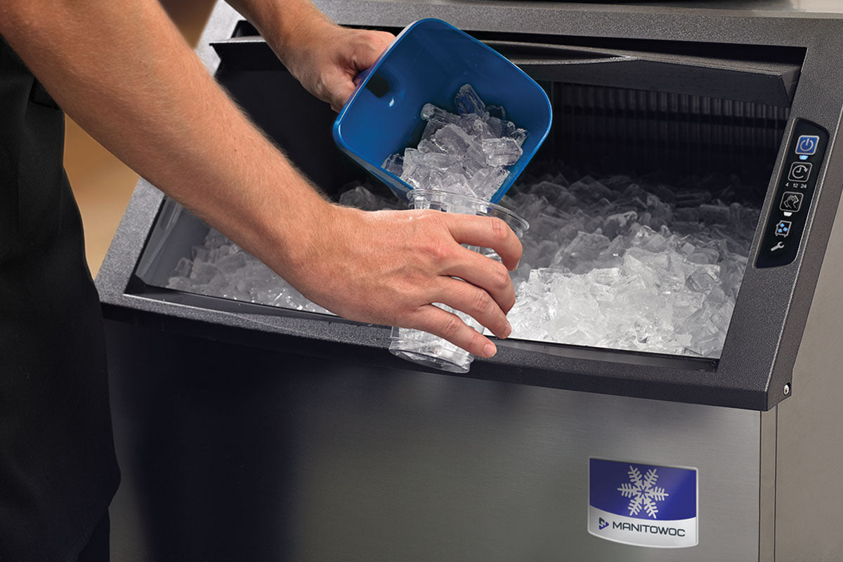 Essential Ice Machine Tips for Bars & Restaurants